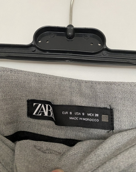 Zara sive pantalone