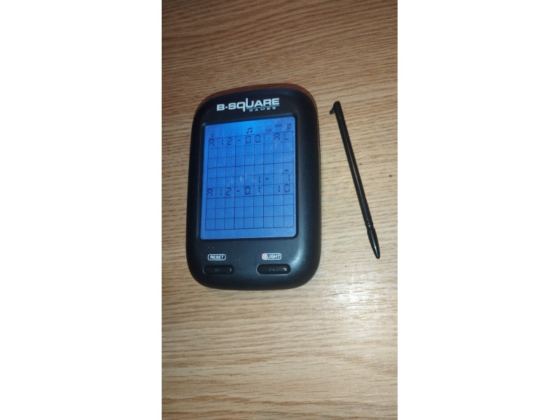 Elektronski handheld Sudoku B-square