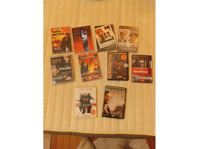 Lot od 10 filmova na DVD-u