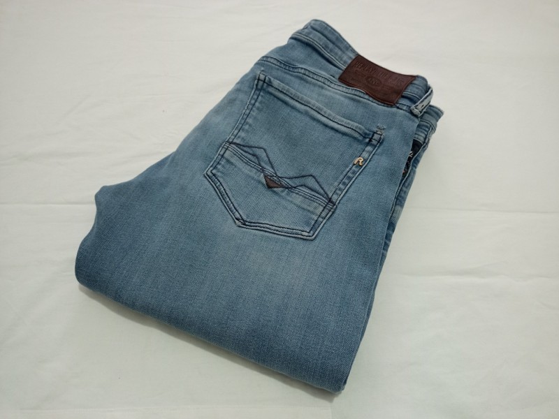 Replay "Donny" - Slim Tapered Fit Jeans