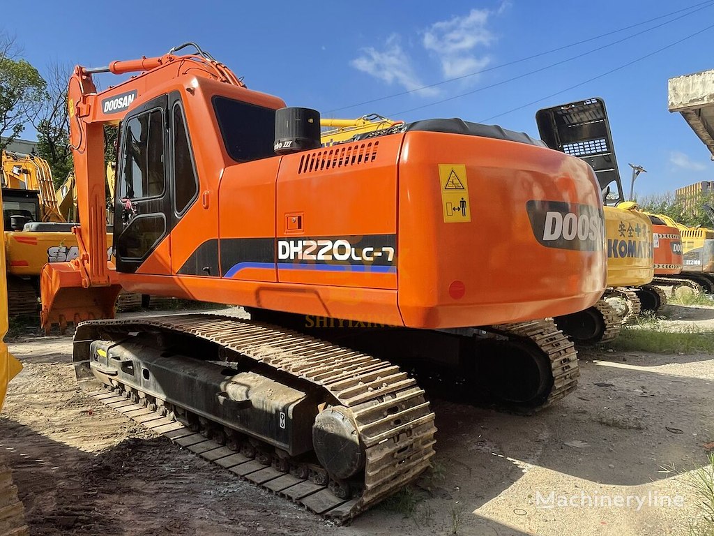 Doosan DX220LC bager guseničar