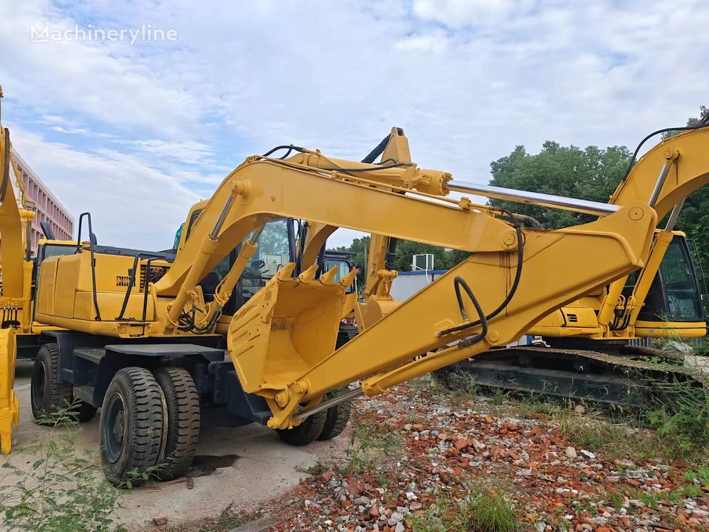 Komatsu PW130 bager točkaš