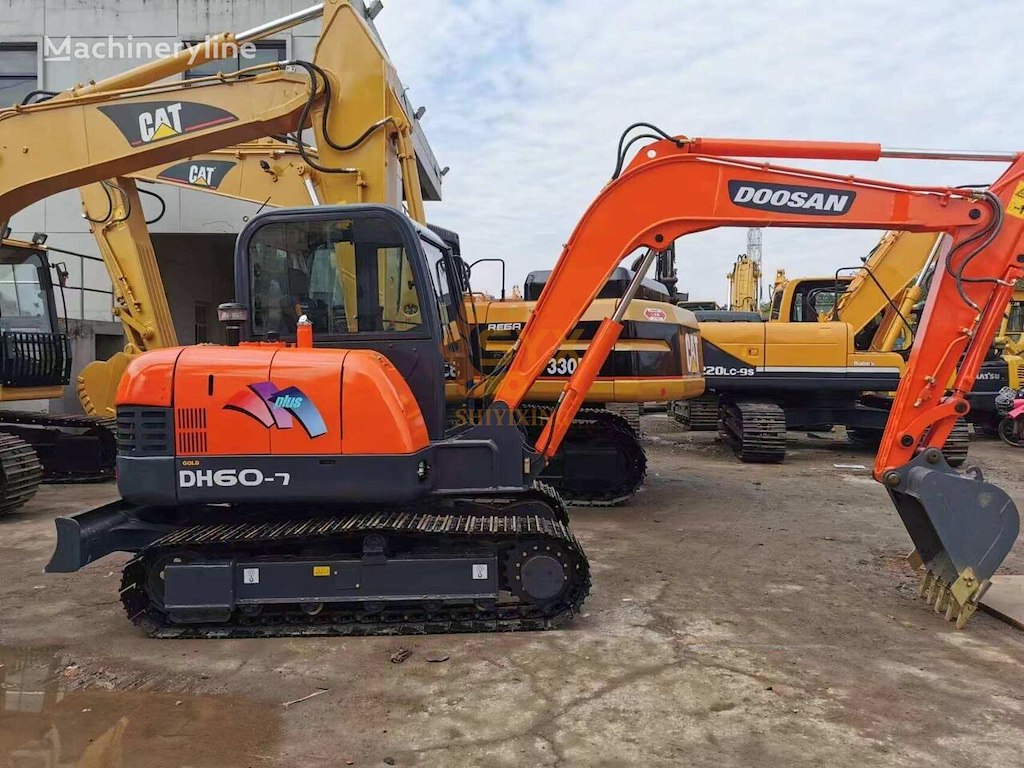 Doosan DH 60-7 bager guseničar