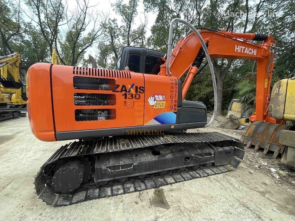 Hitachi ZX130 bager guseničar