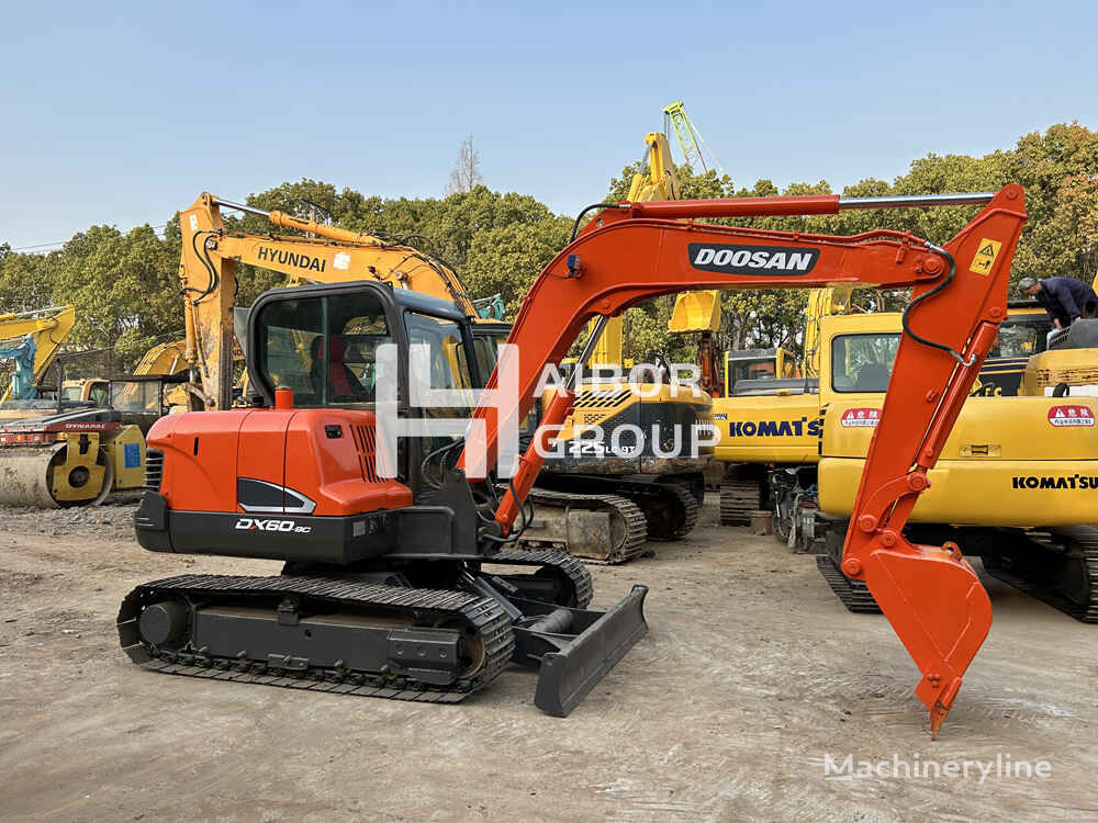 Doosan DX60 DH60 60 bager guseničar