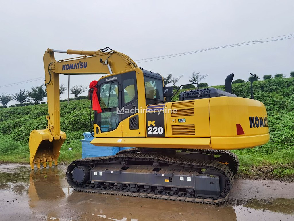 Komatsu PC220-8MO bager guseničar