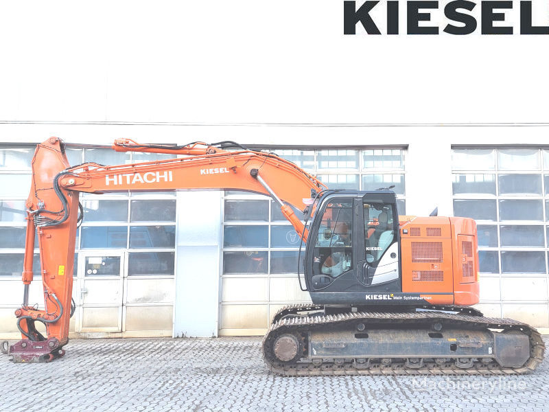 Hitachi ZX225USLC-6 bager guseničar