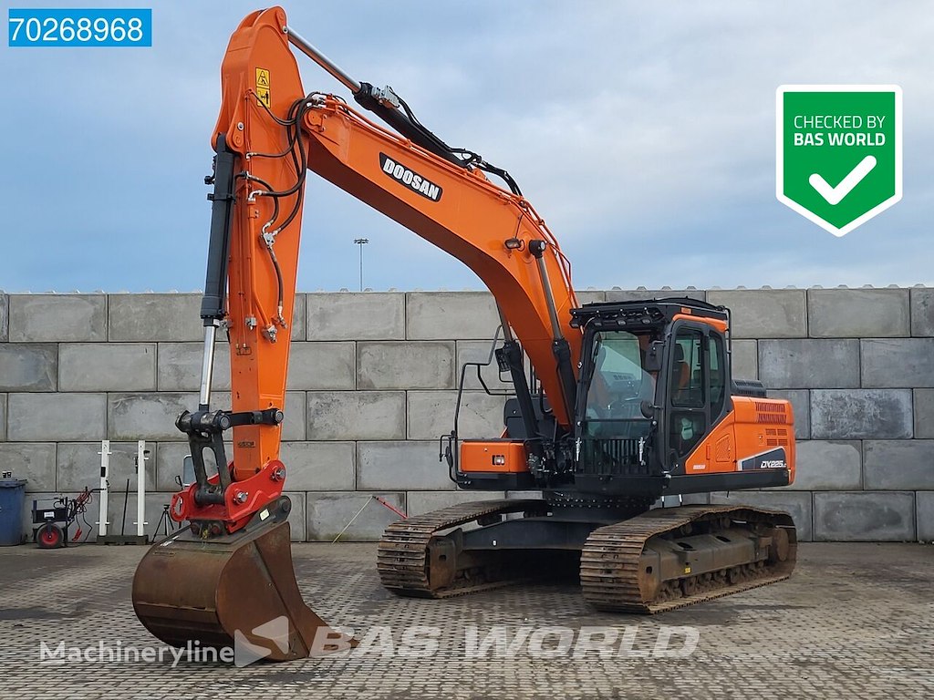 Doosan DX225 LC-5 LOW HOURS bager guseničar