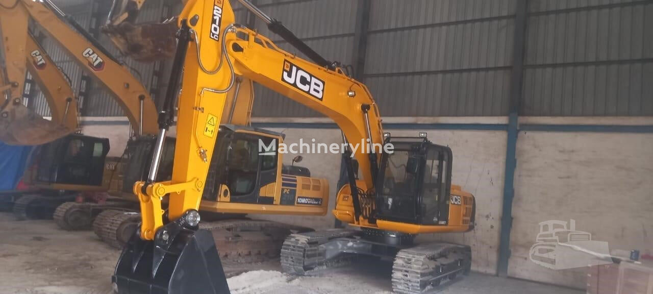 Novi JCB JS210 LC bager guseničar