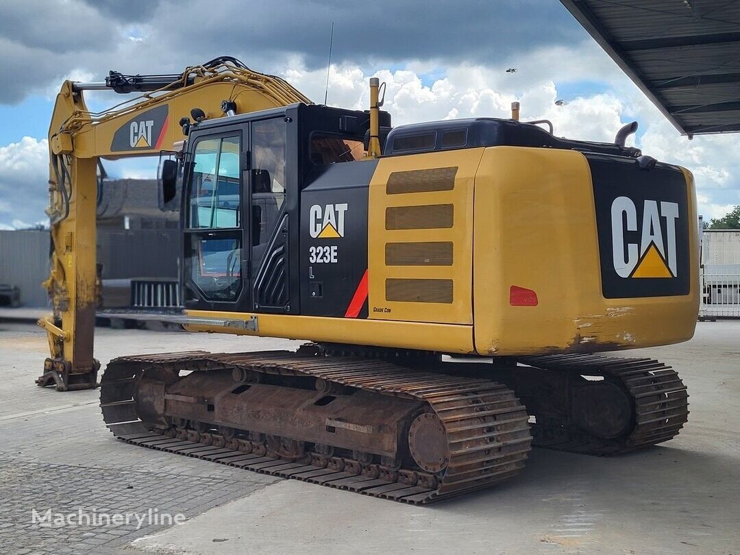 Caterpillar 323 bager guseničar