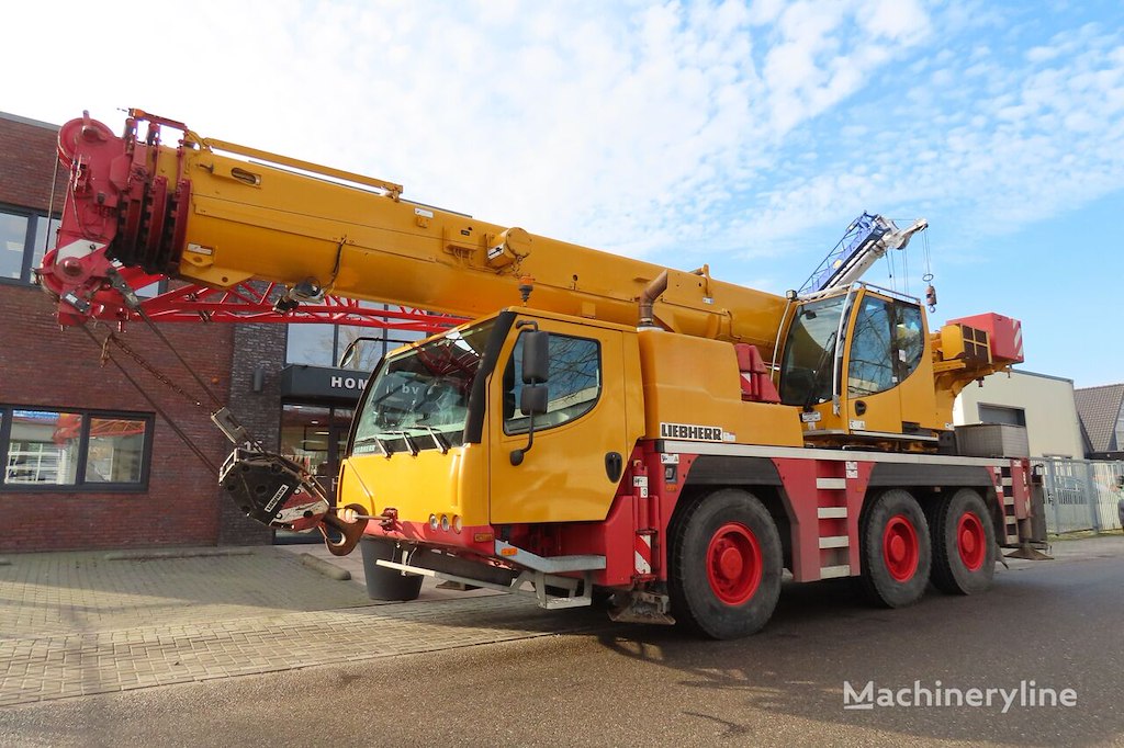 Liebherr LTM 1050-3.1 pokretna dizalica