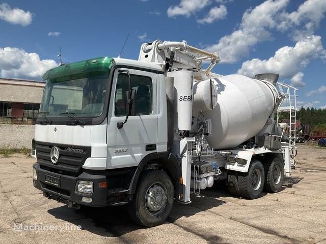 Mercedes-Benz Actros 3332 kamion s mešalicom za beton