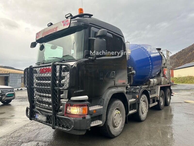 Scania G490 kamion s mešalicom za beton