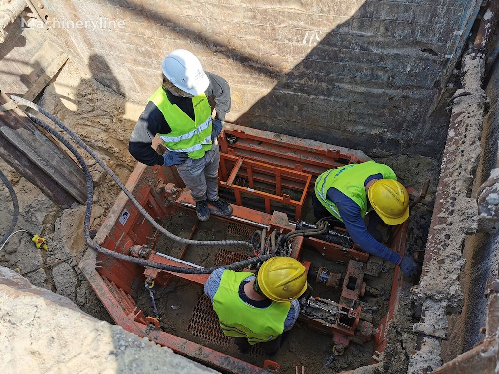 Używana maszyna do krakingu 780kN z obrotem żerdzi horizontalno bušeće postrojenje