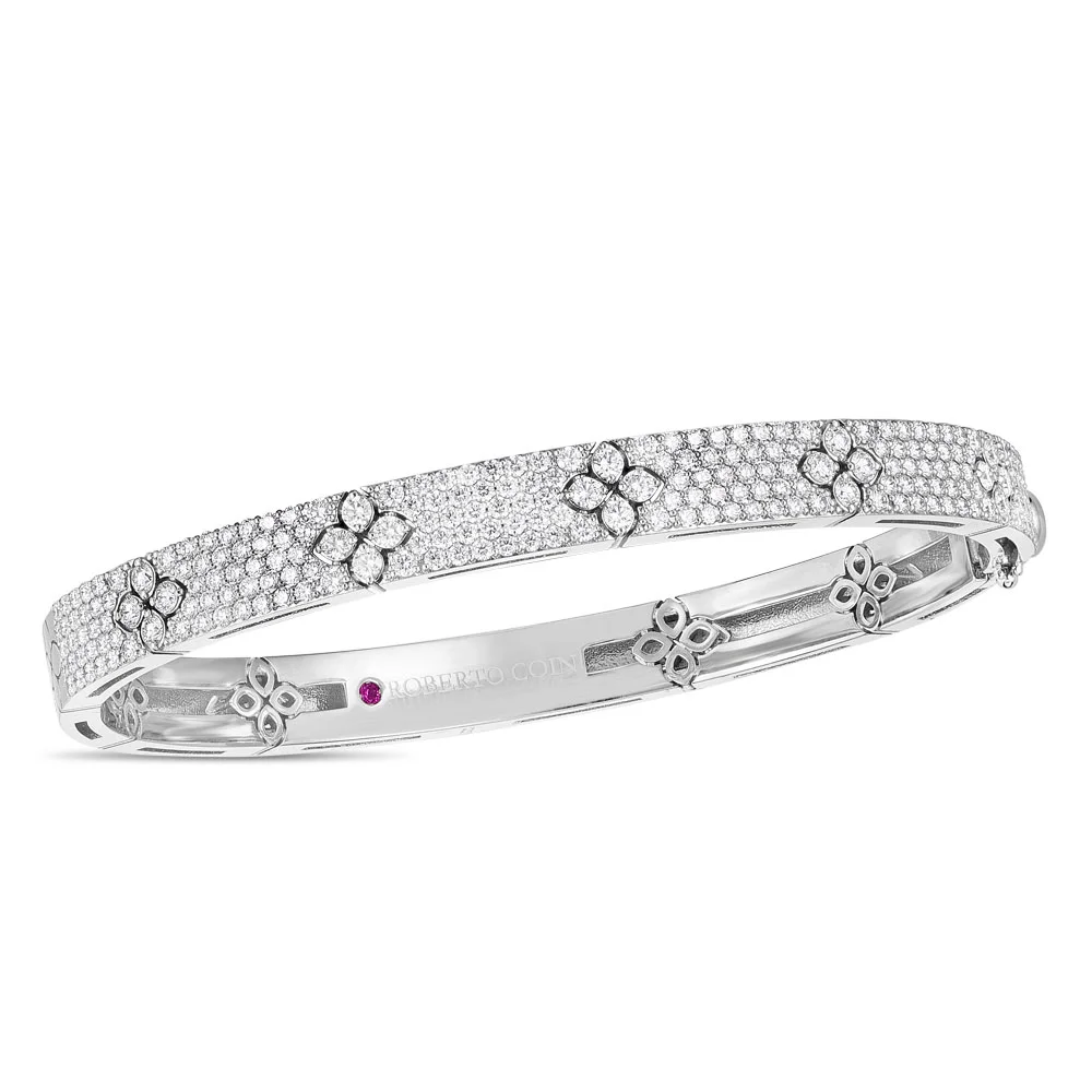 Love in Verona bangle with diamonds