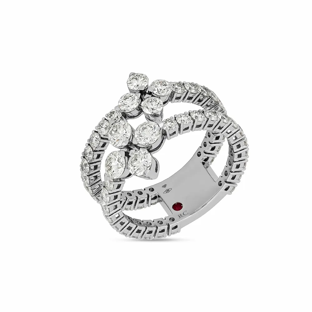 Love in Verona ring with diamonds