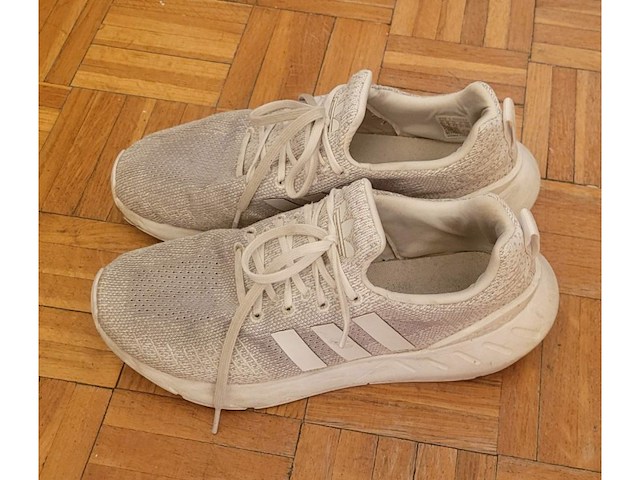 Adidas SWIFT RUN 22, broj: 42