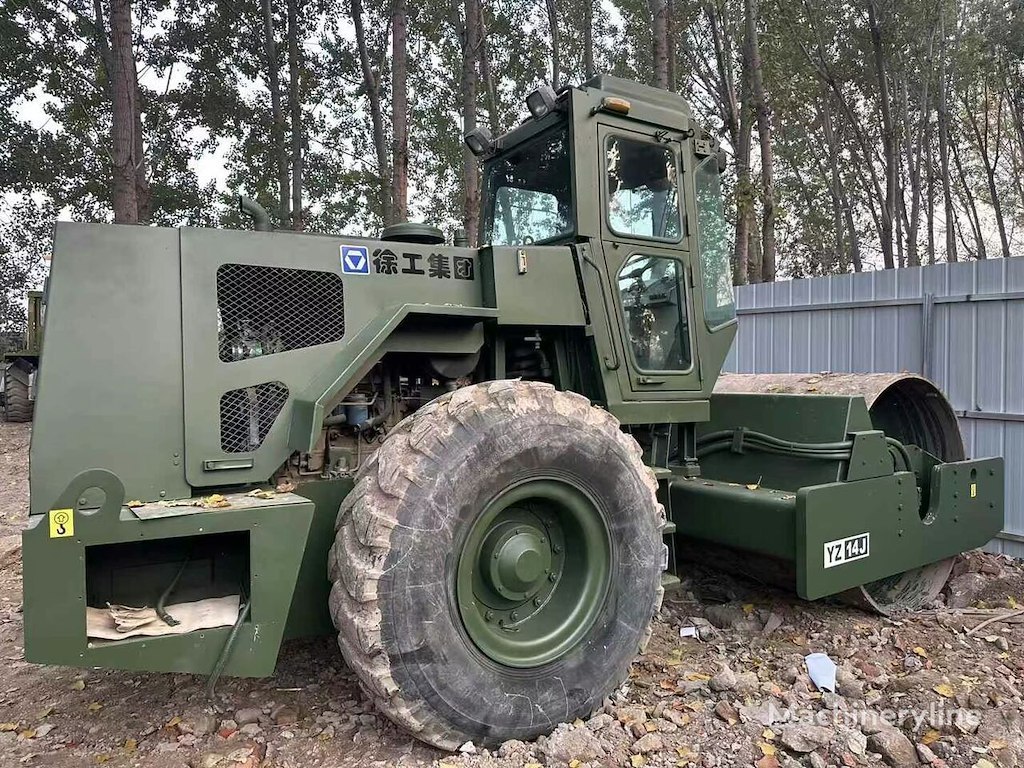 XCMG YZ14J Military Retired valjak za asfalt