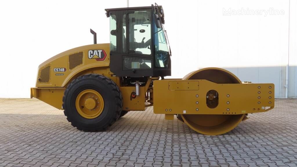 Novi Caterpillar CAT CS74B kompaktor s jednim valjkom