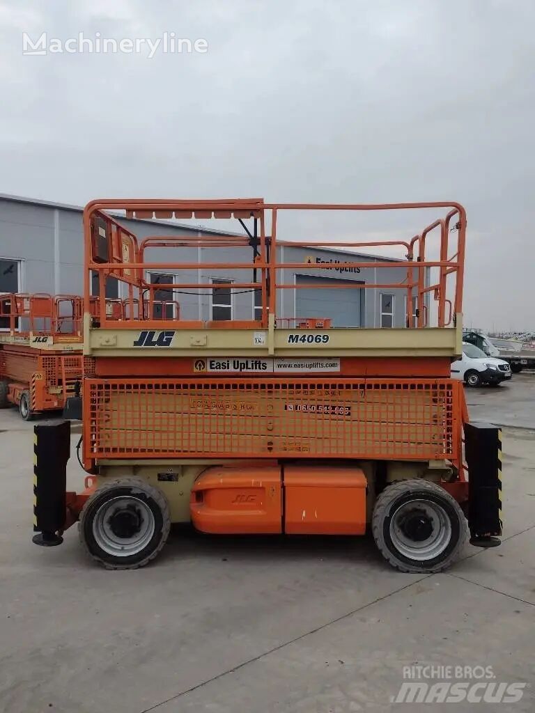 JLG M 4069 makazasta platforma