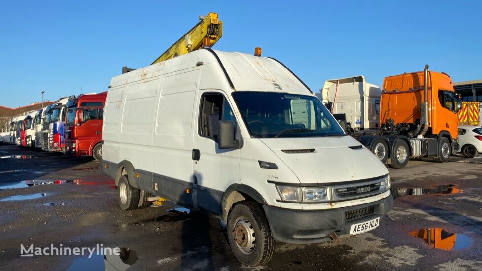 Prodaje se IVECO DAILY 60C17 auto dizalicu s korpom na aukciji