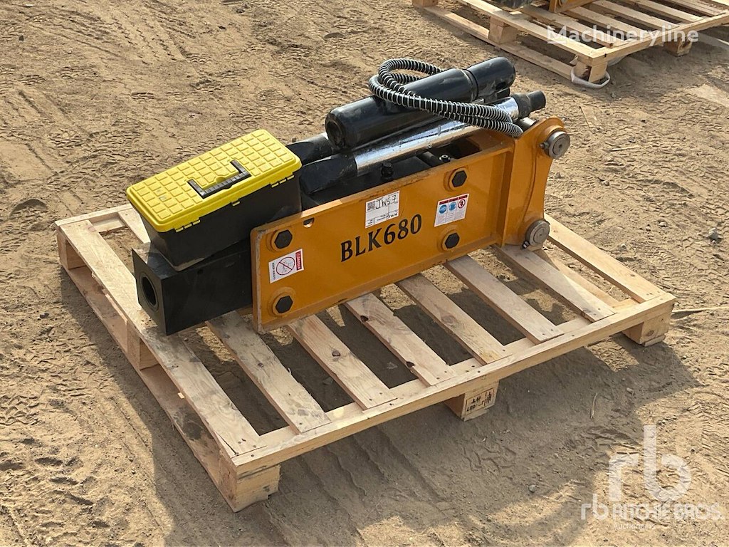 Prodaje se BLK 680 - Fits 4 - 7 ton backhoe loader hidraulični čekić na aukciji