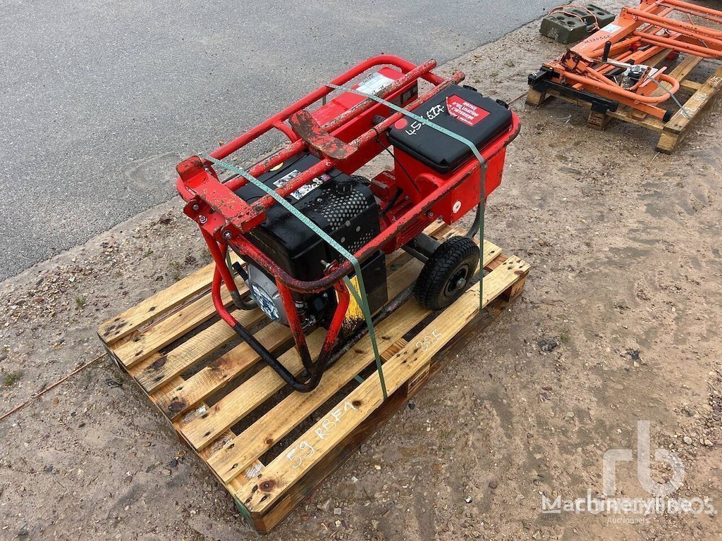 Prodaje se Materiel De Location Rental Equ benzinski generator na aukciji