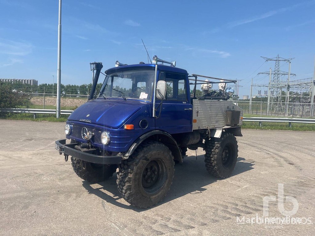 Prodaje se Mercedes-Benz UNIMOG 421 4x4 damper sa krutom šasijom na aukciji