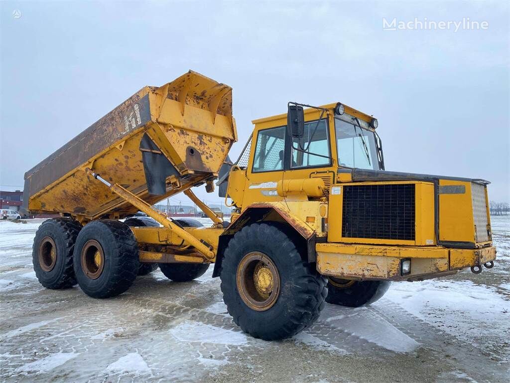 Volvo A25C , Nr. 5 zglobni damper