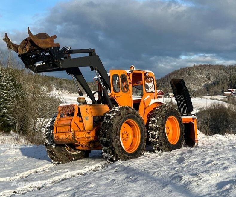 Prodaje se Ford County 754 Med fres! traktor točkaš na aukciji