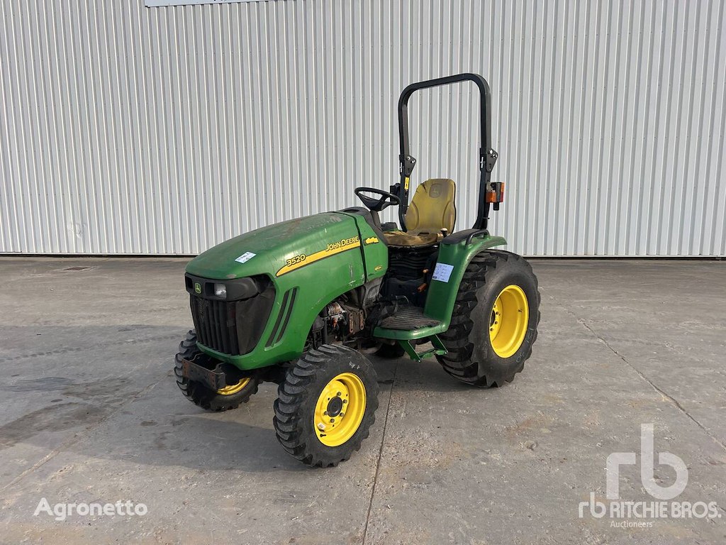 Prodaje se John Deere 3520 4WD traktor točkaš na aukciji