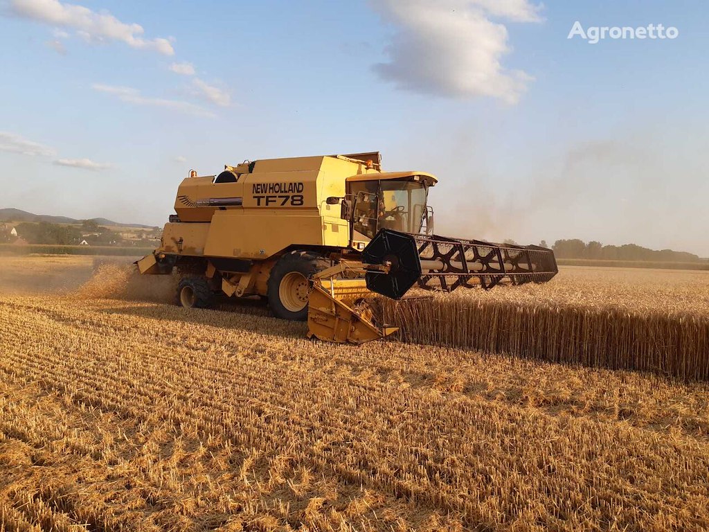 New Holland TF78 kombajn za žito