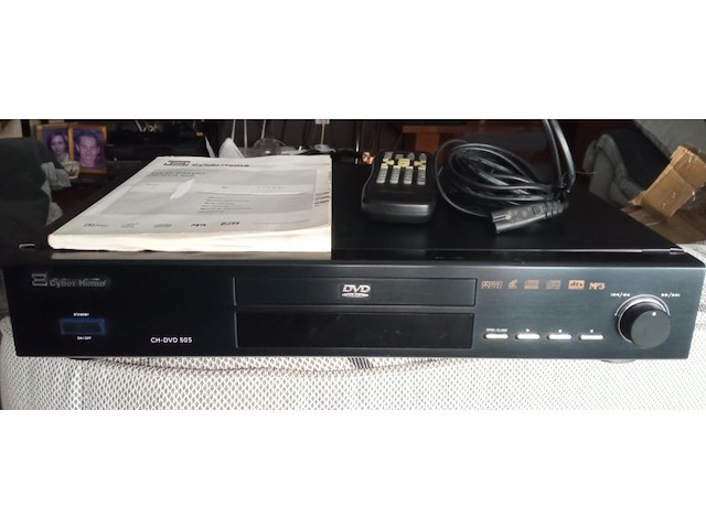 DVD plejer CyberHome CH-DVD 505, neispravan