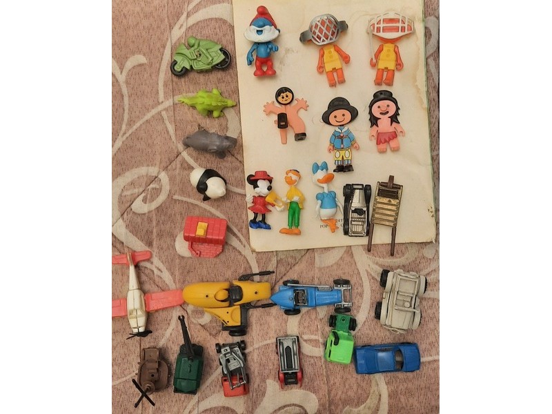 24 Kinder figurica period 1984-1989 Francuska