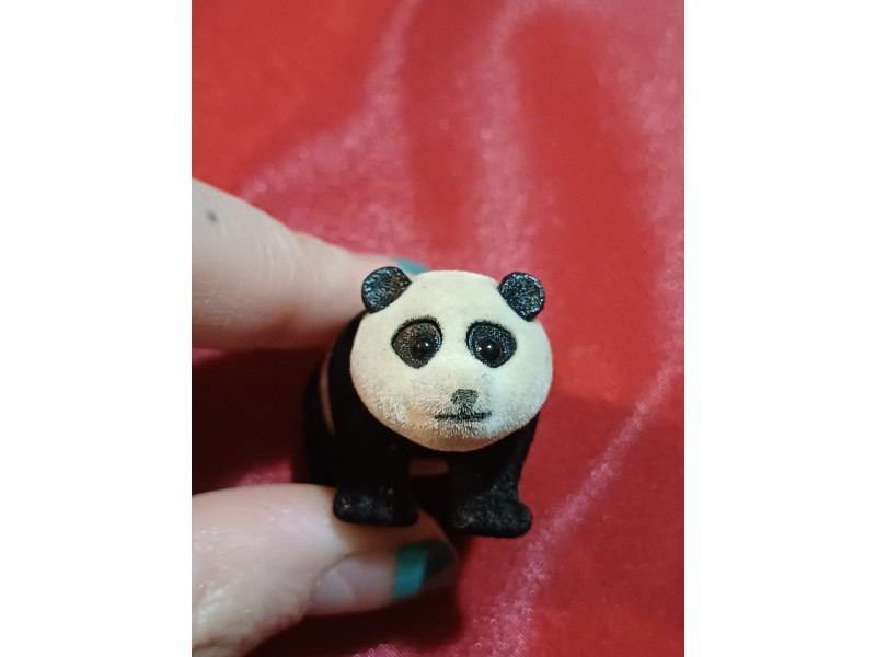 panda plisana kinder jaje figurica