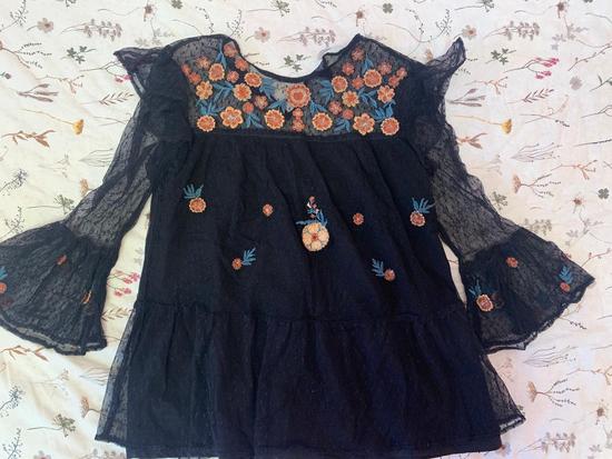 Zarina čipkasta bluza sa vezom