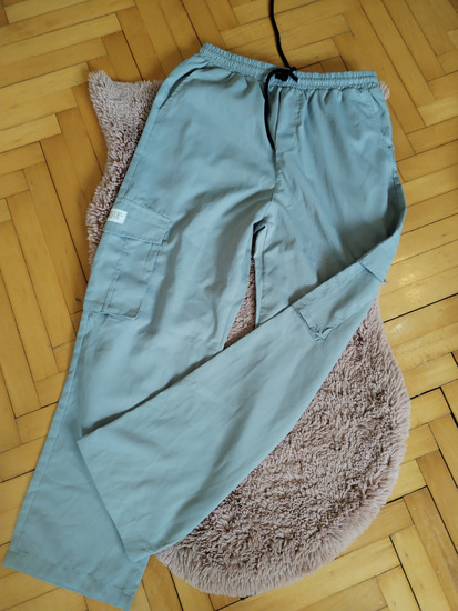 Zenske pantalone