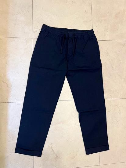 Armani muske pantalone Nove