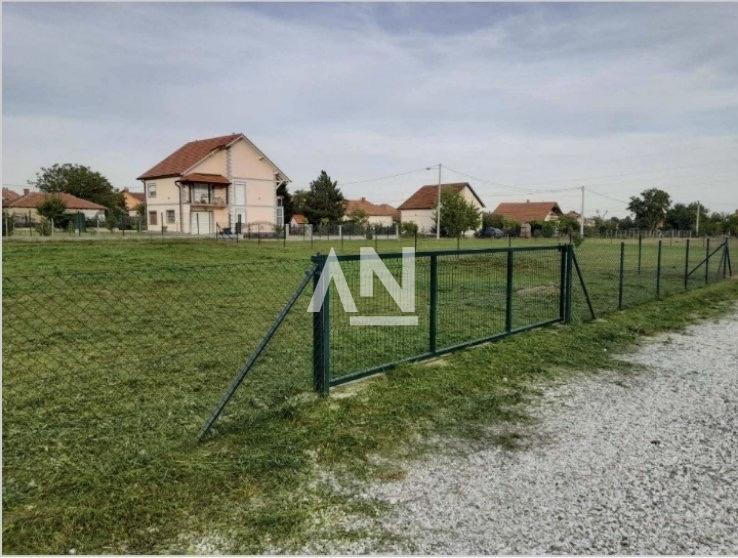 Mladenovac, Mladenovac selo, Međulužje, plac 6,5ar ID#7715 16.000 €