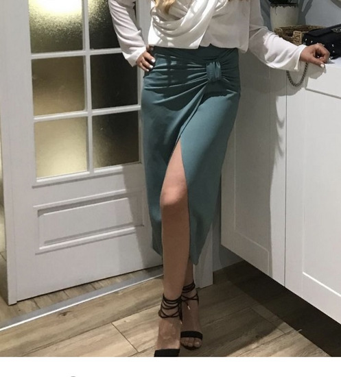 Zara suknja snizeno