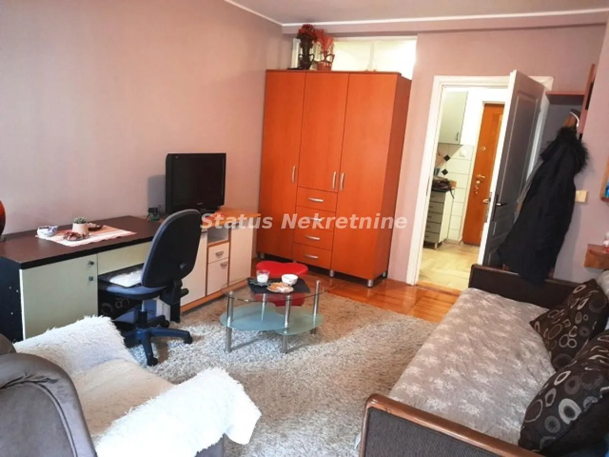 Izdavanje, jednosoban stan, 40m2, Grbavica, Novi Sad, Novi Sad