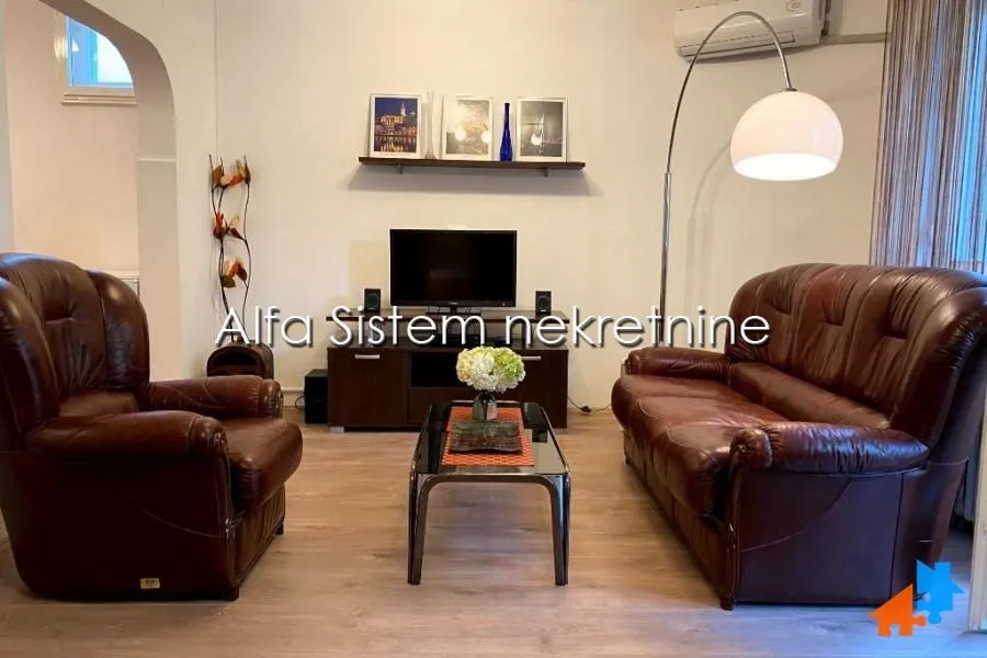 Izdavanje, četvorosoban stan, 80m2, Stari Grad, Beograd