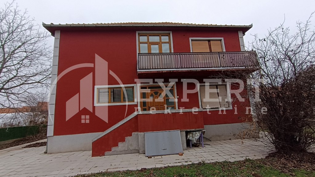 Vinarce, spratna kuća, 180m2, plac 12. 7a