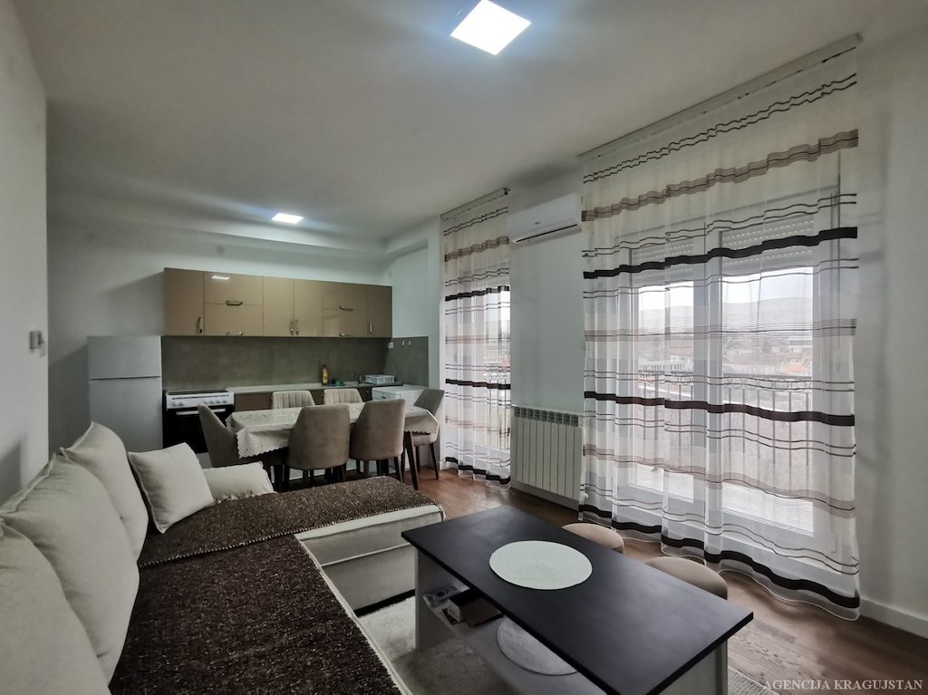 Izdavanje, Stan, 66. 00m2 , Bubanj