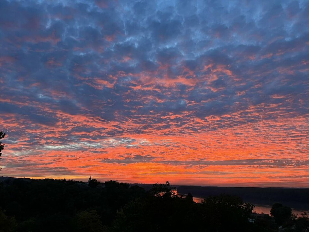 Banostor (Fruska Gora) prelepa kuca sa savrsenim pogledom na Dunav