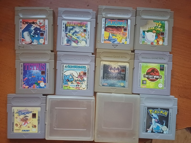 LOT 10 igara za Nintendo Game Boy