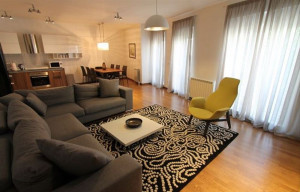 Iznajmljujem Stan-Apartman, Hram, Beograd Grad