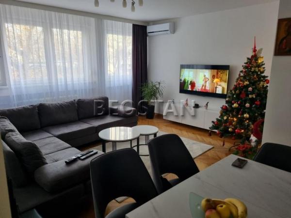 Bulevar Arsenija Carnojevica, Trosoban stan za izdavanje, 70m2, 900€