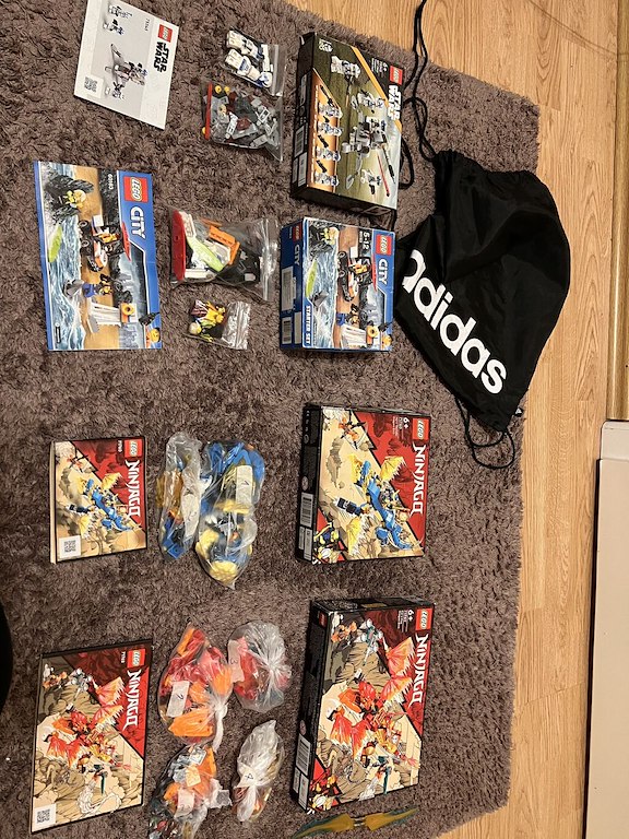 Lego ninjago,city i star wars setovi/lot.Setovi su vecinom ne