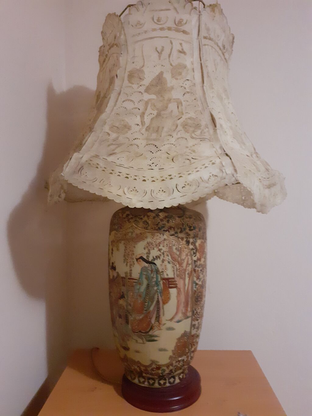 Stona lampa, bоја - Šareno, Upotrebljenо